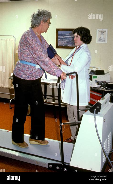 Treadmill Stress Test Hi Res Stock Photography And Images Alamy