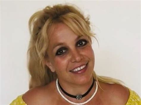 Britney Spears Explains Reason For Posting Topless Photos