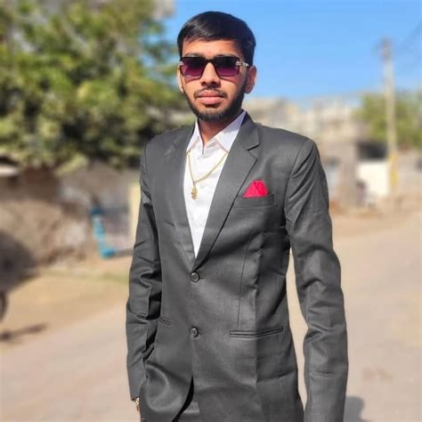 JAYDEEP GOHIL (@jaydeep_gohil_0330) • Threads, Say more