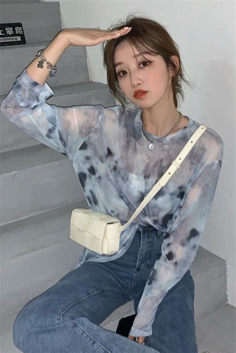 에이퍼플 블라우스 레이어드 긴 소매 나염 망사 시스루 티 셔츠 여름 래쉬 가드 상의 루즈핏 위시버킷