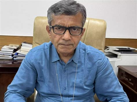 Shri Rajesh Kumar Singh Takes Charge As Defense Secretary Psuconnect Media