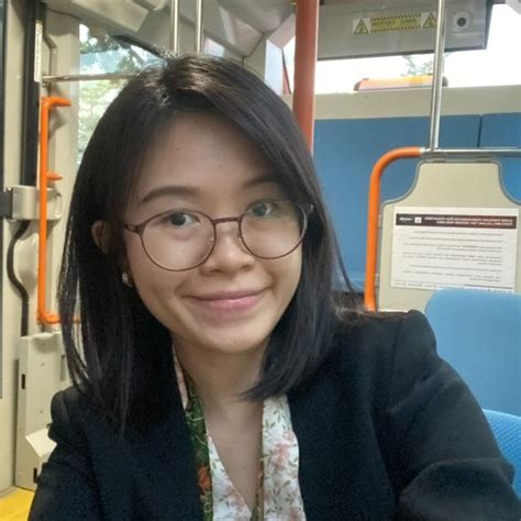 前阵子出差，在好几个场合都听到上层人士聊起国家生育率低，即使政府放松人口生育政策后也未见起色。聊着聊着，总是围绕在经济能力变好了、大龄剩女要求