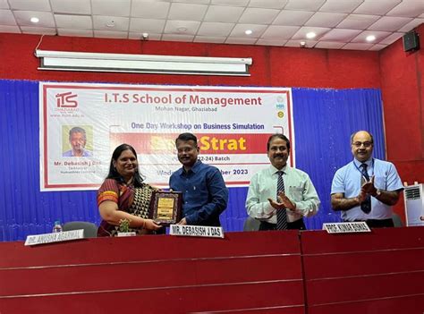 Would Be Pilots Of Aircrafts And Captains Of Ships Undergo Training Through Simulators Kumar