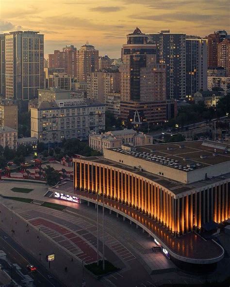 Ці фото улюбленого міста — джерело нашого натхнення Сподіваємося і вашого теж 😍 Світлини