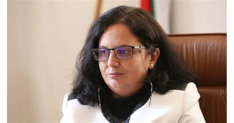 Министърът на правосъдието Мария Павлова и конституционни съдии ще връчат юридическите призове