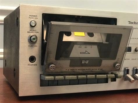 Technics 641 Cassette Deck Pemain Kaset Audio Other Audio Equipment On Carousell
