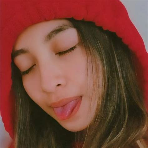 Priscila Ek Priscilaa Ek Threads Say More