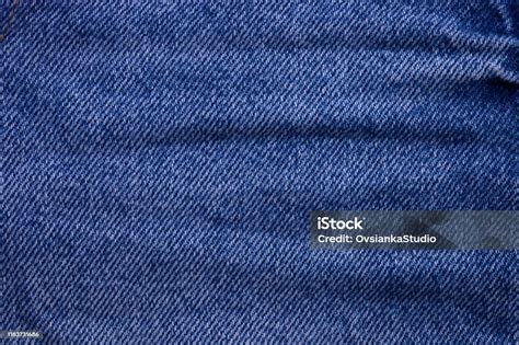 텍스트에 대한 장소와 배경으로 구겨진 파란색 청바지 질감 청바지의 탑 뷰 및 매크로 뷰 0명에 대한 스톡 사진 및 기타 이미지 0명 건축물 공란 Istock