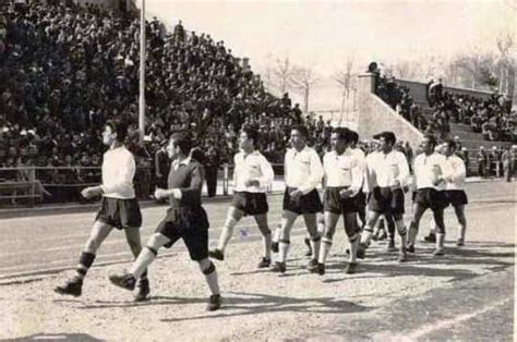 قاب تاریخ وزنه‌برداری‌ بیک‌ ایمان‌وردی و رژه‌ کارگران