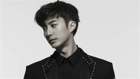 How Confident Was Kim Hyung Jun About Filming A Bed Scene The Man Who Laughs Bed Scene