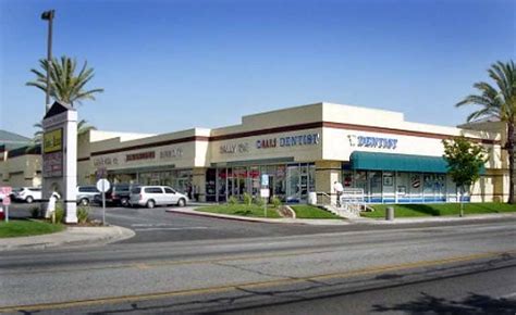 926 942 W Orangethorpe Ave Fullerton Ca 92832 Fullerton Marketplace