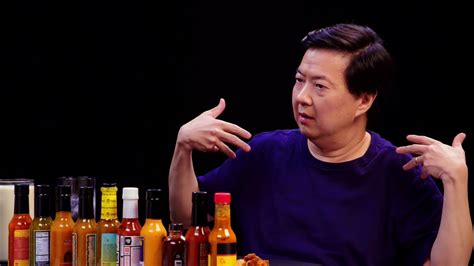 Hot Ones Staffel 8 Folge 4 Ken Jeong Performs A Physical While Eating Spicy Wings