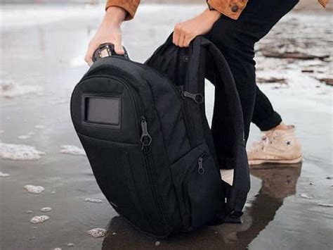 Lifepack Solar Powered And Anti Theft Backpack Save 44 Geeky Gadgets