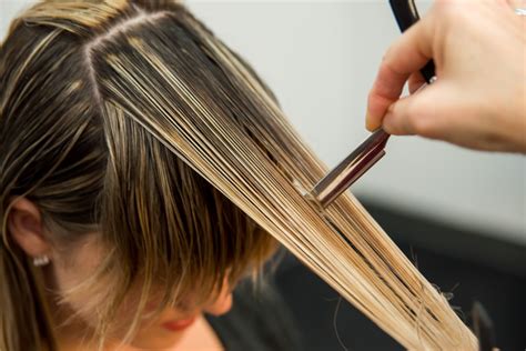 Hair Cutting Shears Vs Hair Cutting Razor Which To Choose