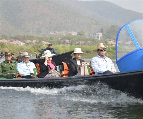 နိုင်ငံတော်စီမံအုပ်ချုပ်ရေးကောင်စီဥက္ကဋ္ဌ နိုင်ငံတော်ဝန်ကြီးချုပ် ဗိုလ်ချုပ်မှူးကြီး မင်းအောင်လ