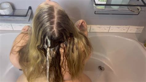 Bbw Slut Wants Hair Washed W Piss