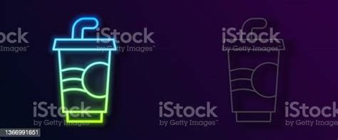 검은 색 배경에 고립 된 마시는 빨대와 물 아이콘이있는 빛나는 네온 라인 종이 유리 소다 음료 유리 신선한 차가운 음료 기호 벡터 가득 찬에 대한 스톡 벡터 아트 및 기타