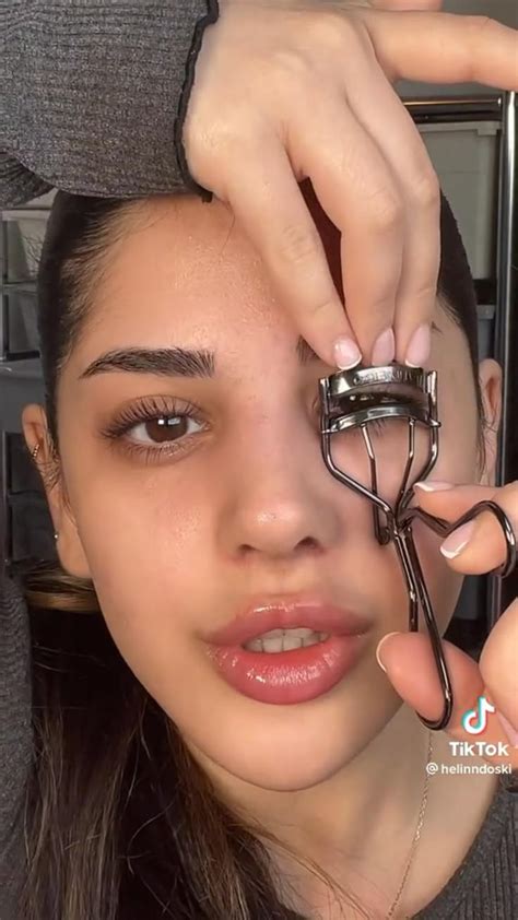 Eyelash Curling Tutorial Curling Eyelashes Eyelashes Face Makeup Tips