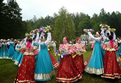 Мир русской культуры: Русские народные танцы
