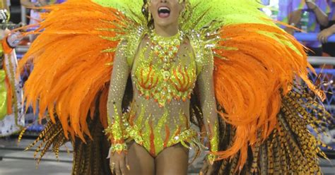 Vídeo Raphaela Gomes Rainha De Bateria Aos 18 Anos Não Sofre