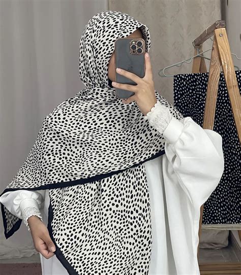 تا حالا روسری خال خالی به این قشنگی دیده بودی؟ مدل های خفن ۱۴۰۲ ماگرتا