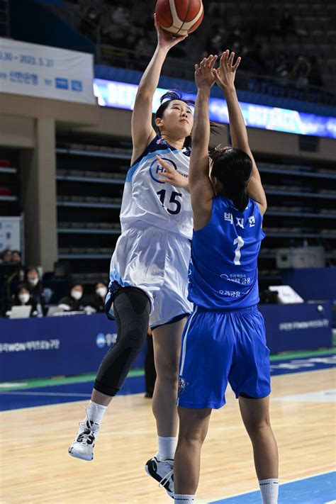 ‘김태연 변소정 첫선 보인 신한은행의 빅 라인업 새로운 무기 될까