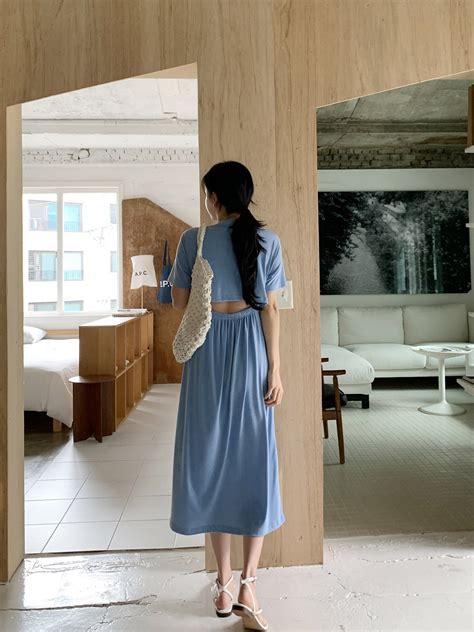 런던의옷장 여름 30대 미시 영캐주얼 휴가 데일리 휴양지룩 바캉스룩 뒤트임 등반전 반팔 롱 원피스