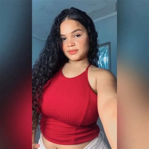 Mari Vieira Threads Say More