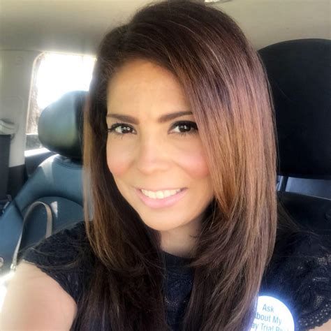 Laura Saenz Laura Saenz Added A New Photo