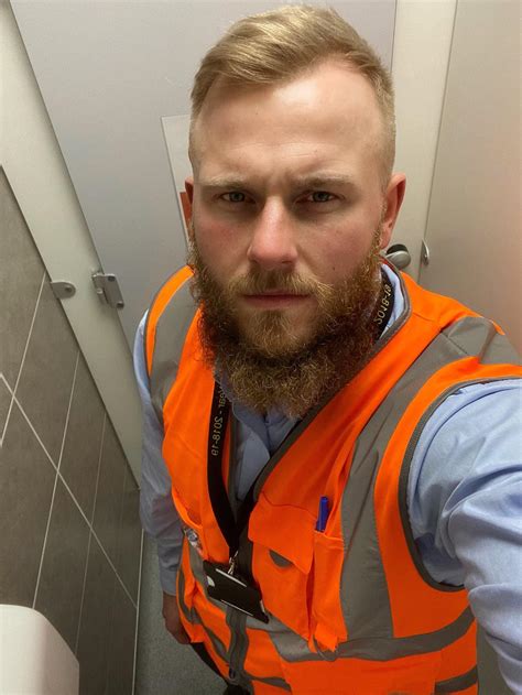 Lockdown Working 🤷🏼‍♂️ Scrolller