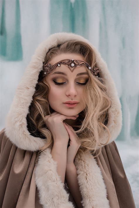 Диадема Листья — Прокат костюмов Darya Di