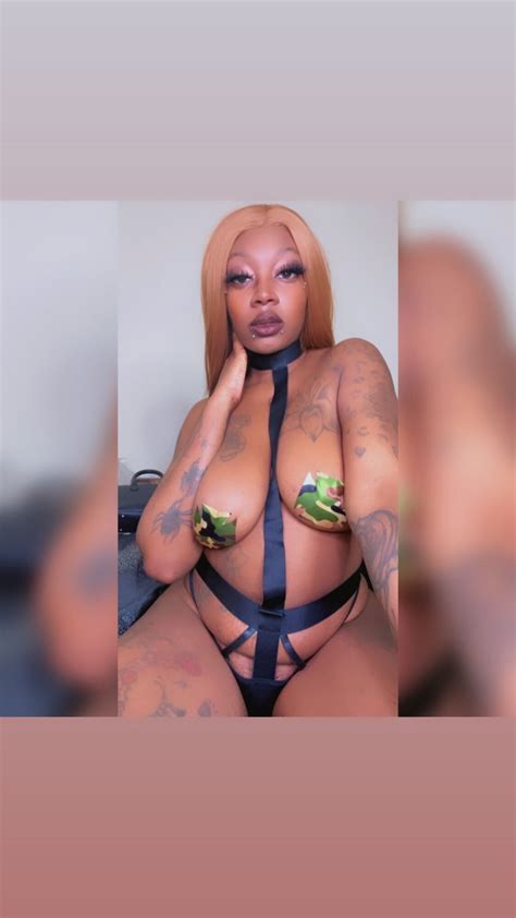 Shes A Freak Shesfreaky