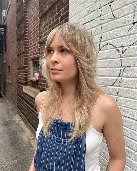 18 Flattering Long Shags With Curtain Bangs To Complement Your Look In