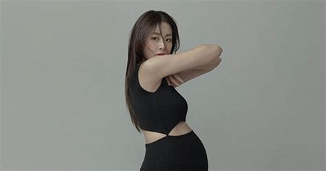 둘째 임신 강소라 만삭 D라인 공개 화보
