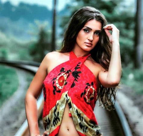 20 ყველაზე ლამაზი ქართველი ინტერნეტ გოგონა 2018 წლის აპრილის თვის