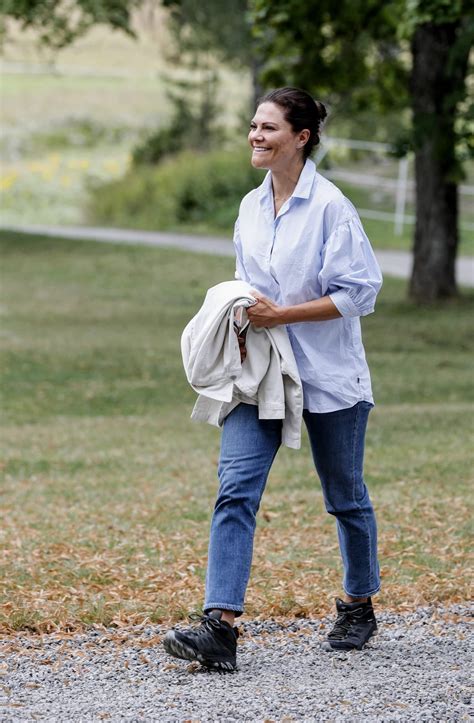 Zien Kroonprinses Victorias Casual Boerderijlook