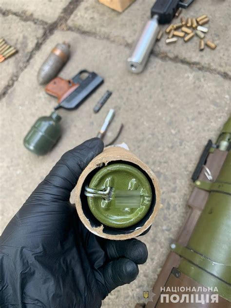 На Волині поліцейські вилучили у чоловіка зброю боєприпаси та важкі наркотики ФОТО Магнолія ТВ