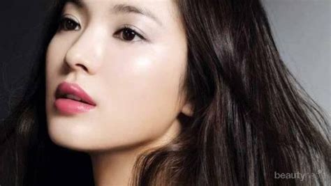 Tampil Cantik Natural Dengan Makeup Ala Wanita Korea