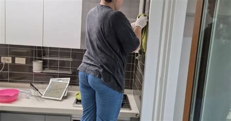 진행상황을 수시로 공유해주시고 집에 필요한 것들도 조언을 잘해주셨습니다 관리 등에 대한 어드바이스도 좋았습니다 꼼꼼하고 세심한 청소는 기본이었습니다 감사합니다