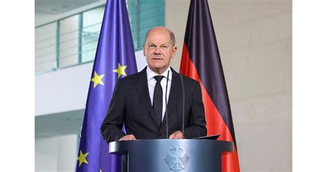 Олаф Шолц оставя Нанси Фезер като вътрешен министър