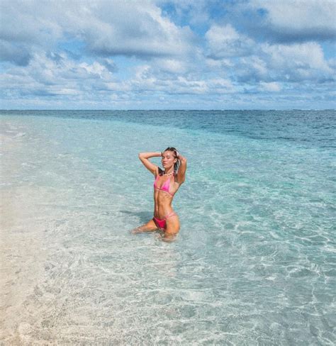 Olivia Ponton Bikini Cringe Of The Day Drunkenstepfather Com