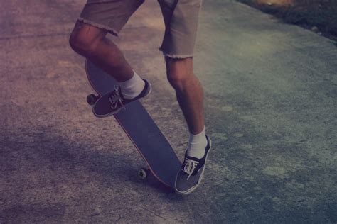 배경 화면 화려한 화이트 양말 사진술 청바지 마른 스케이트 보드 밴 롱 보드 Longboarding 공기 콘크리트 홍어 관절 잭슨 빛 소녀