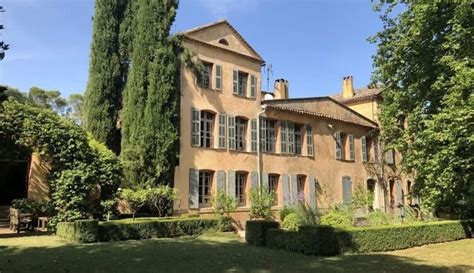 Domaine Du Canadel Ima Nove Vlasnike Georgea I Amal Clooney Foto