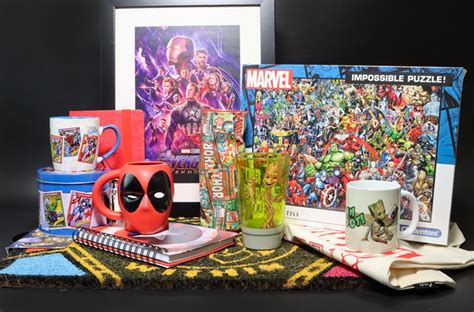 MARVEL - Plakáty, Obrazy a Fotografie na Posters.cz