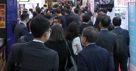 포토 인파로 북적이는 2022 제53회 Ifs 프랜차이즈 서울 창업박람회