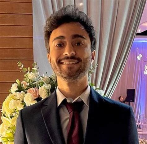 Rodrigo Mecheri Medium