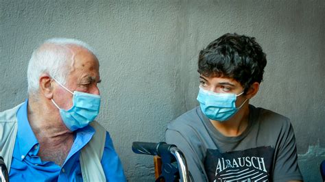 Un Jeune Et Un Vieux Santegidioch