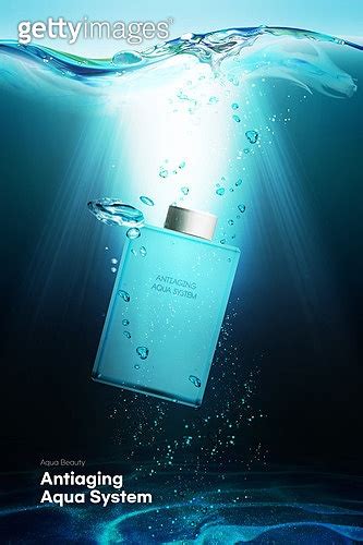 뷰티 화장품 몸단장제품 물 자연현상 바다속 수중 파랑 색 해양심층수 물 물결 안티에이징 방울 액체 이미지 Jv12332316 게티