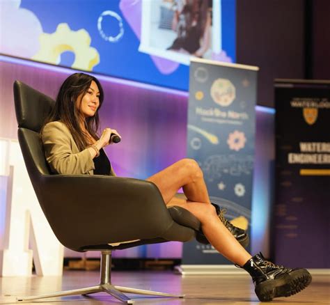 테일러 스위프트도 제쳤다…중국계 최연소 여성 억만장자의 정체는