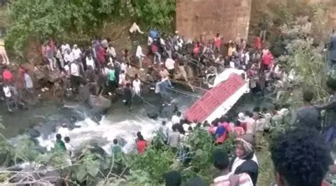 Най малко 60 души загинаха в Етиопия след падане на автобус в река Информационна агенция ПИК